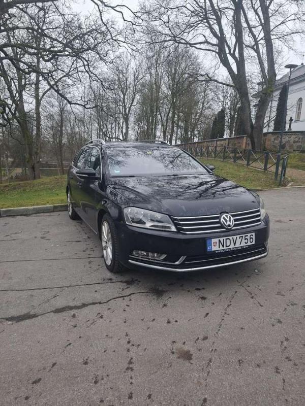 Black Volkswagen Passat 2010 in Zarasai, with an engine capacity of 1.97 L and mileage of 284 thousand km for 6000 €, photo 3 on AUTOMOTO.COM.LV