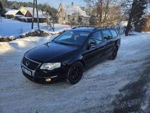 Black Volkswagen Passat 2010 in Prienai, with an engine capacity of 1.60 L and mileage of 348 thousand km for 1750 €, photo 3 on AUTOMOTO.COM.LV