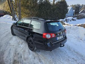 Black Volkswagen Passat 2010 in Prienai, with an engine capacity of 1.60 L and mileage of 348 thousand km for 1750 €, photo 8 on AUTOMOTO.COM.LV