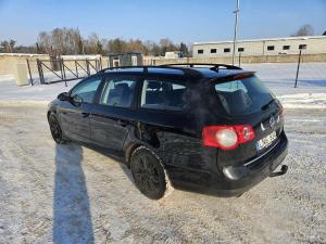 Black Volkswagen Passat 2010 in Prienai, with an engine capacity of 1.60 L and mileage of 348 thousand km for 1750 €, photo 17 on AUTOMOTO.COM.LV