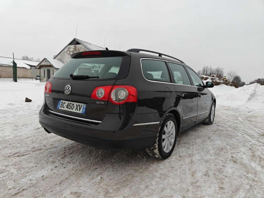 Black Volkswagen Passat 2010 in Taurage, with an engine capacity of 1.97 L and mileage of 280 thousand km for 3000 €, photo 6 on AUTOMOTO.COM.LV