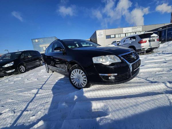 Black Volkswagen Passat 2010 in Kaunas, with an engine capacity of 1.97 L and mileage of 291 thousand km for 3150 €, photo 7 on AUTOMOTO.COM.LV