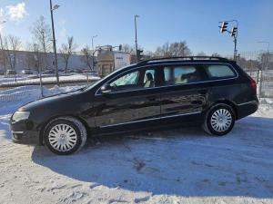 Black Volkswagen Passat 2010 in Kaunas, with an engine capacity of 1.97 L and mileage of 291 thousand km for 3150 €, photo 10 on AUTOMOTO.COM.LV