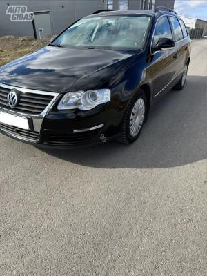 Black Volkswagen Passat 2010 in Kaunas, with an engine capacity of 1.40 L and mileage of 179 thousand km for 2750 €, photo 2 on AUTOMOTO.COM.LV
