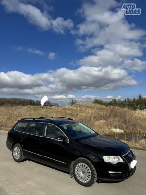 Black Volkswagen Passat 2010 in Kaunas, with an engine capacity of 1.40 L and mileage of 179 thousand km for 2750 €, photo 3 on AUTOMOTO.COM.LV