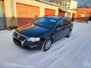 Black Volkswagen Passat 2010 in Panevezys, with an engine capacity of 2.00 L and mileage of 247 thousand km for 3500 €, photo  on AUTOMOTO.COM.LV
