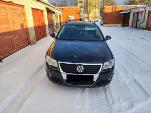 Black Volkswagen Passat 2010 in Panevezys, with an engine capacity of 2.00 L and mileage of 247 thousand km for 3500 €, photo 3 on AUTOMOTO.COM.LV