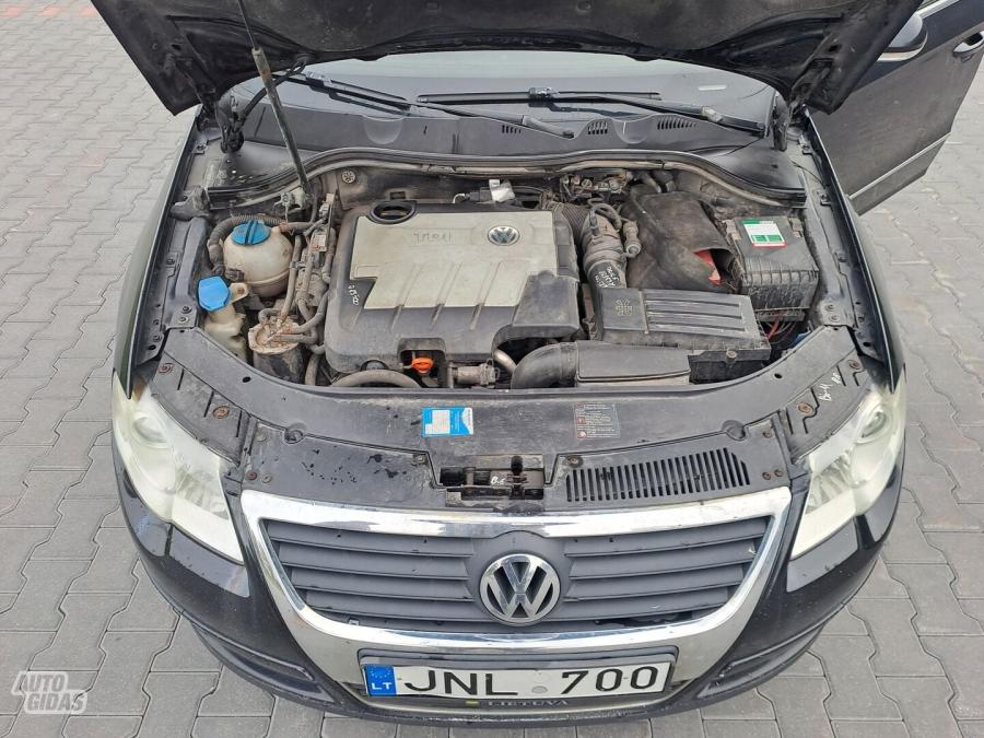 Black Volkswagen Passat 2010 in Klaipeda, with an engine capacity of 2.00 L and mileage of 370 thousand km for 1500 €, photo 13 on AUTOMOTO.COM.LV