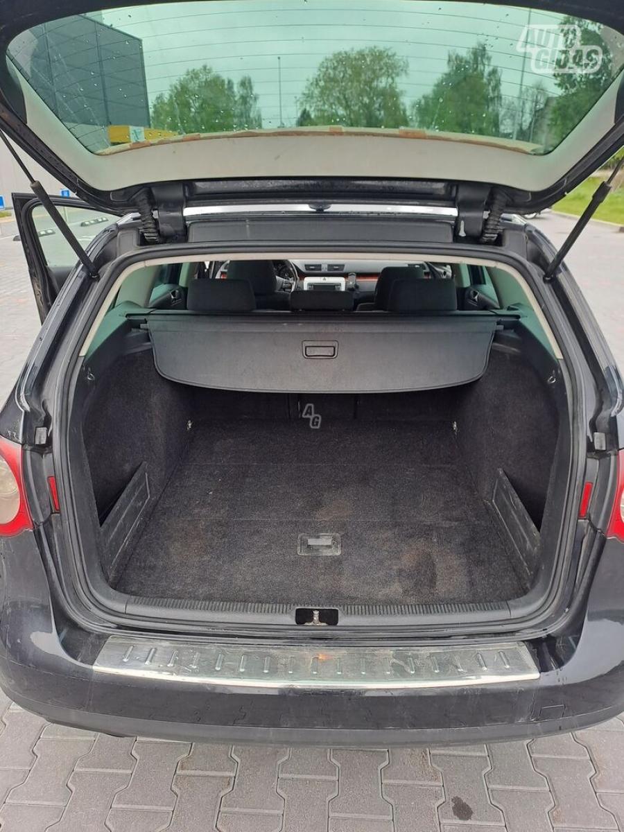 Black Volkswagen Passat 2010 in Klaipeda, with an engine capacity of 2.00 L and mileage of 370 thousand km for 1500 €, photo 14 on AUTOMOTO.COM.LV