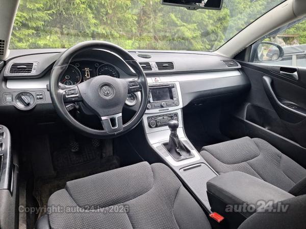 Black Volkswagen Passat 2010 in Tartu, with an engine capacity of 2.00 L and mileage of 398 thousand km for 2200 €, photo 5 on AUTOMOTO.COM.LV