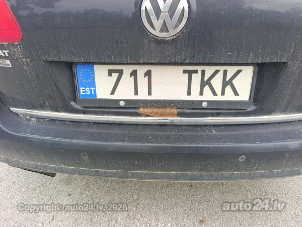 Black Volkswagen Passat 2010 in Valga, with an engine capacity of 2.00 L and mileage of 350 thousand km for 1200 €, photo 4 on AUTOMOTO.COM.LV