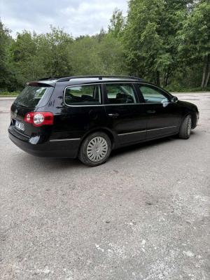 Melns Volkswagen Passat 2010 Kauņa, ar dzinēja tilpumu 1.97 L un nobraukumu 259 tūkst. km par 3300 €, foto 6 vietnē AUTOMOTO.COM.LV