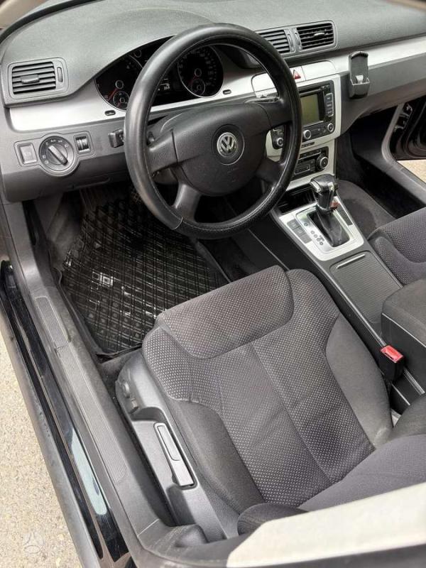 Melns Volkswagen Passat 2010 Kauņa, ar dzinēja tilpumu 1.97 L un nobraukumu 259 tūkst. km par 3300 €, foto 7 vietnē AUTOMOTO.COM.LV
