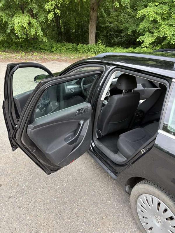 Melns Volkswagen Passat 2010 Kauņa, ar dzinēja tilpumu 1.97 L un nobraukumu 259 tūkst. km par 3300 €, foto 8 vietnē AUTOMOTO.COM.LV