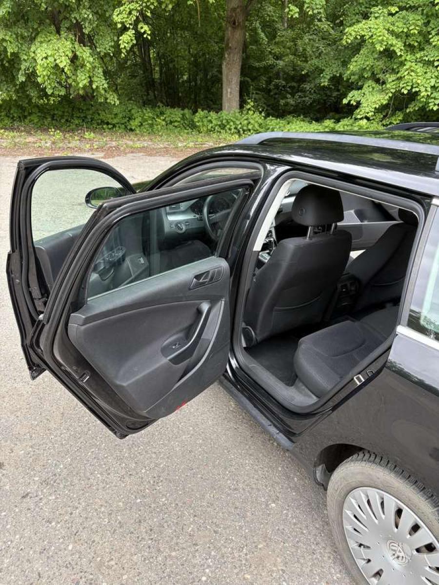 Melns Volkswagen Passat 2010 Kauņa, ar dzinēja tilpumu 1.97 L un nobraukumu 259 tūkst. km par 3300 €, foto 9 vietnē AUTOMOTO.COM.LV