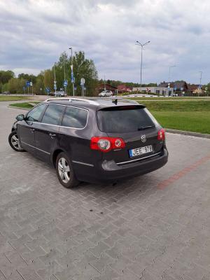 Melns Volkswagen Passat 2010 Kaišiadorys, ar dzinēja tilpumu 1.40 L un nobraukumu 300 tūkst. km par 2900 €, foto 5 vietnē AUTOMOTO.COM.LV