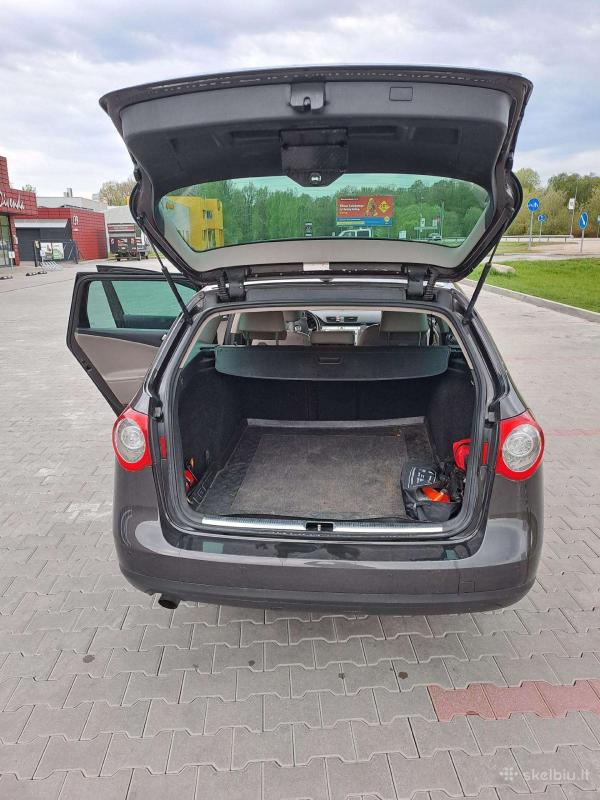 Melns Volkswagen Passat 2010 Kaišiadorys, ar dzinēja tilpumu 1.40 L un nobraukumu 300 tūkst. km par 2900 €, foto 8 vietnē AUTOMOTO.COM.LV