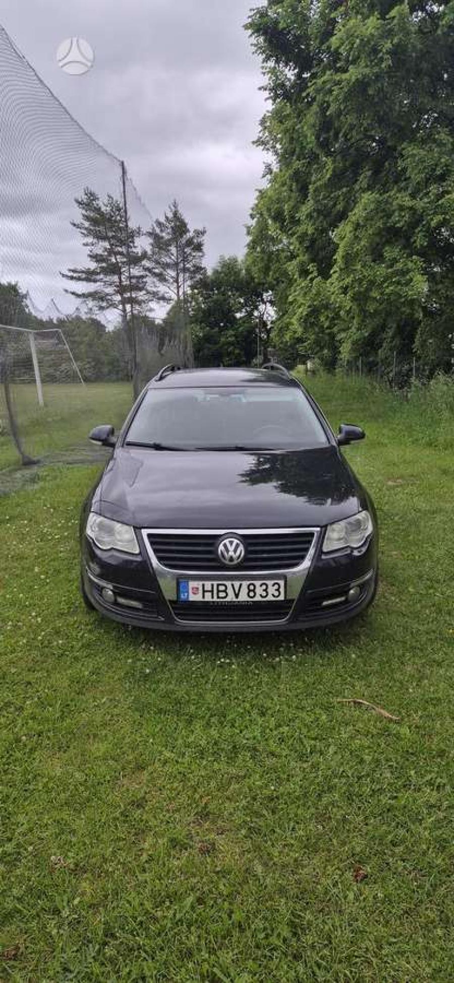 Black Volkswagen Passat 2010 in Vilnius, with an engine capacity of 1.97 L and mileage of 366 thousand km for 1750 €, photo 1 on AUTOMOTO.COM.LV