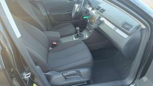 Melns Volkswagen Passat 2010 Kauņa, ar dzinēja tilpumu 1.60 L un nobraukumu 275 tūkst. km par 2499 €, foto 13 vietnē AUTOMOTO.COM.LV