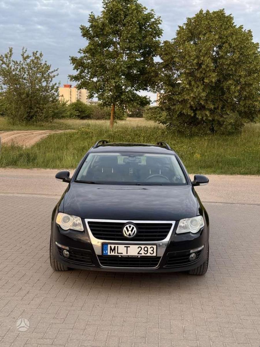 Black Volkswagen Passat 2010 in Marijampole, with an engine capacity of 1.78 L and mileage of 320 thousand km for 3400 €, photo 4 on AUTOMOTO.COM.LV