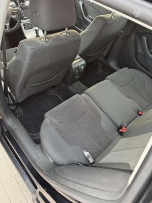 Black Volkswagen Passat 2010 in Marijampole, with an engine capacity of 1.78 L and mileage of 320 thousand km for 3400 €, photo 18 on AUTOMOTO.COM.LV