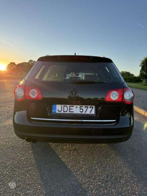 Black Volkswagen Passat 2010 in Kaunas, with an engine capacity of 2.00 L and mileage of 402 thousand km for 2000 €, photo 7 on AUTOMOTO.COM.LV