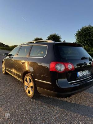 Black Volkswagen Passat 2010 in Kaunas, with an engine capacity of 2.00 L and mileage of 402 thousand km for 2000 €, photo 8 on AUTOMOTO.COM.LV