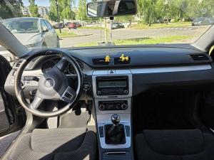 Melns Volkswagen Passat 2010 Viļņa, ar dzinēja tilpumu 1.97 L un nobraukumu 373 tūkst. km par 1750 €, foto 6 vietnē AUTOMOTO.COM.LV
