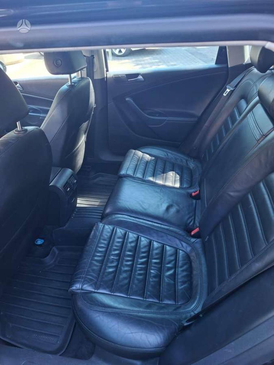 Black Volkswagen Passat 2010 in Klaipeda, with an engine capacity of 1.97 L and mileage of 321 thousand km for 3480 €, photo 7 on AUTOMOTO.COM.LV