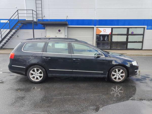 Black Volkswagen Passat 2010 in Parnu, with an engine capacity of 0.00 L and mileage of 324 thousand km for 3000 €, photo 3 on AUTOMOTO.COM.LV
