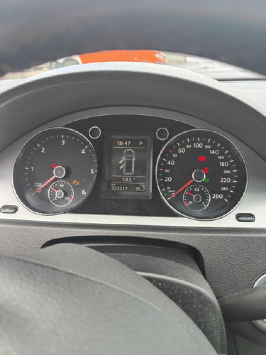 Melns Volkswagen Passat 2010 Pērnava, ar dzinēja tilpumu 0.00 L un nobraukumu 324 tūkst. km par 3000 €, foto 6 vietnē AUTOMOTO.COM.LV