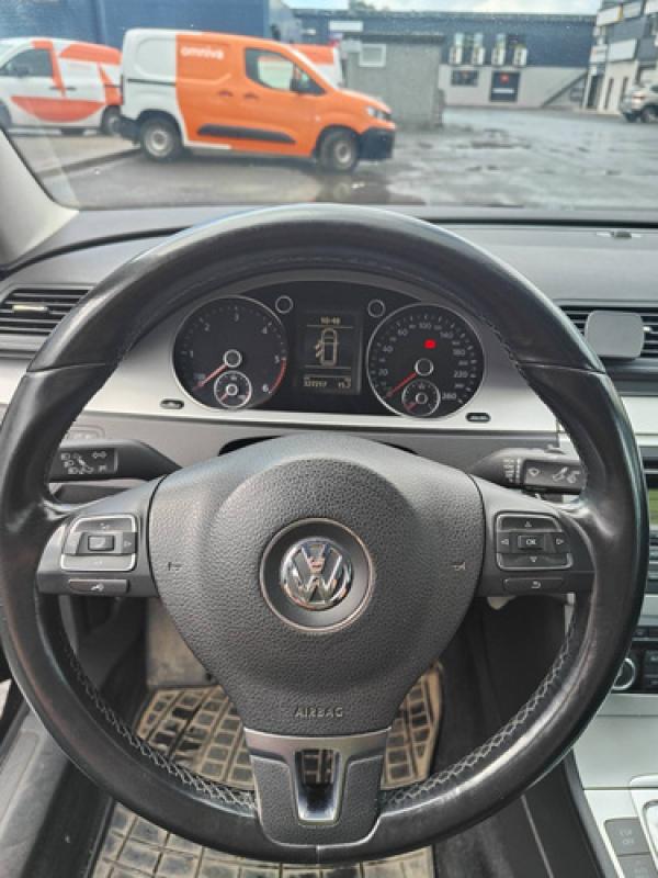 Melns Volkswagen Passat 2010 Pērnava, ar dzinēja tilpumu 0.00 L un nobraukumu 324 tūkst. km par 3000 €, foto 6 vietnē AUTOMOTO.COM.LV