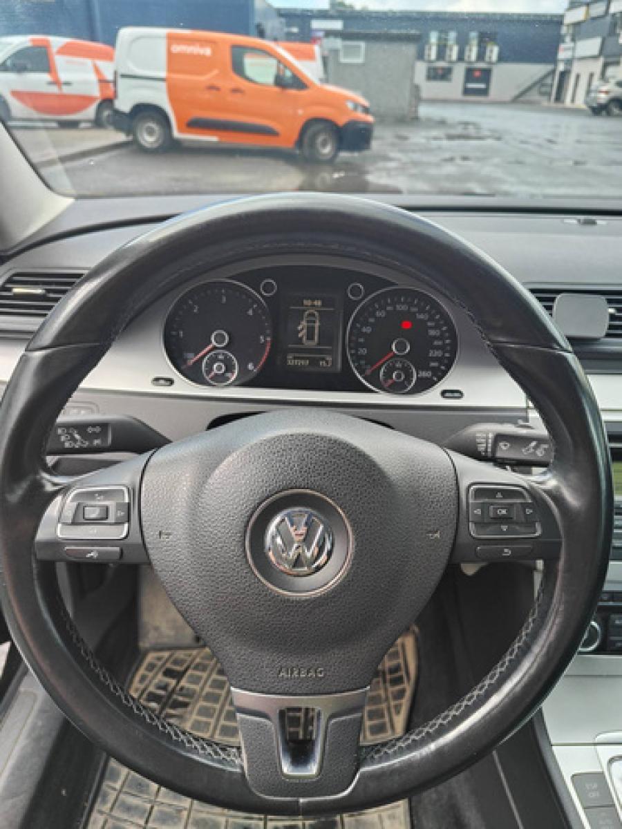 Melns Volkswagen Passat 2010 Pērnava, ar dzinēja tilpumu 0.00 L un nobraukumu 324 tūkst. km par 3000 €, foto 7 vietnē AUTOMOTO.COM.LV