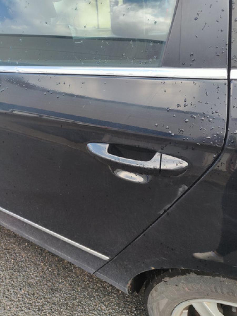 Melns Volkswagen Passat 2010 Pērnava, ar dzinēja tilpumu 0.00 L un nobraukumu 324 tūkst. km par 3000 €, foto 11 vietnē AUTOMOTO.COM.LV