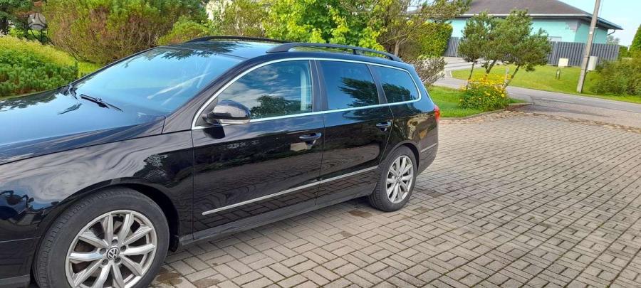Black Volkswagen Passat 2010 in Vilnius, with an engine capacity of 1.97 L and mileage of 285 thousand km for 3750 €, photo 4 on AUTOMOTO.COM.LV