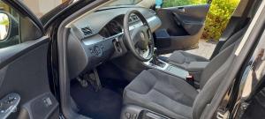 Black Volkswagen Passat 2010 in Vilnius, with an engine capacity of 1.97 L and mileage of 285 thousand km for 3750 €, photo 9 on AUTOMOTO.COM.LV