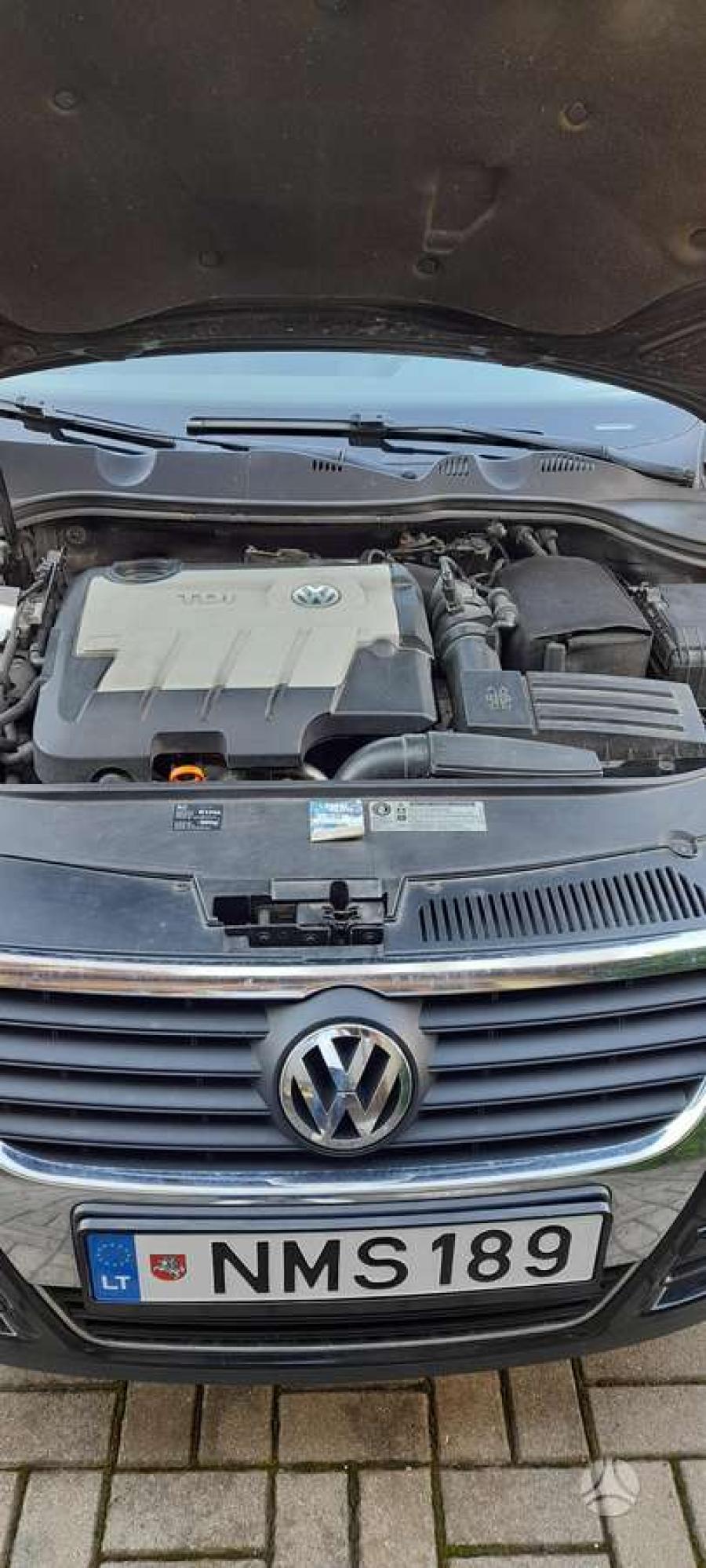 Black Volkswagen Passat 2010 in Vilnius, with an engine capacity of 1.97 L and mileage of 285 thousand km for 3750 €, photo 12 on AUTOMOTO.COM.LV