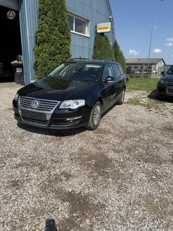 Melns Volkswagen Passat 2010 Jurbarkas, ar dzinēja tilpumu 1.97 L un nobraukumu 211 tūkst. km par 3399 €, foto 1 vietnē AUTOMOTO.COM.LV
