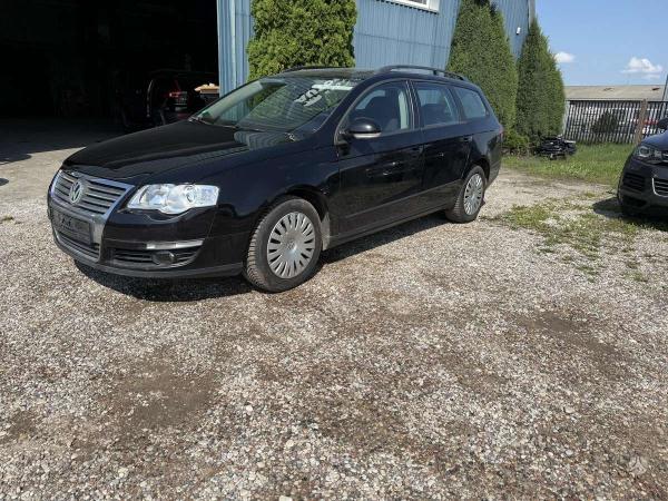 Melns Volkswagen Passat 2010 Jurbarkas, ar dzinēja tilpumu 1.97 L un nobraukumu 211 tūkst. km par 3399 €, foto 2 vietnē AUTOMOTO.COM.LV