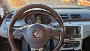 Black Volkswagen Passat 2010 in Vilnius, with an engine capacity of 1.97 L and mileage of 474 thousand km for 990 €, photo 8 on AUTOMOTO.COM.LV
