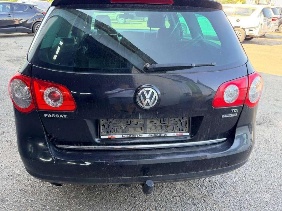 Melns Volkswagen Passat 2010 Šauļi, ar dzinēja tilpumu 2.00 L un nobraukumu 350 tūkst. km par 1550 €, foto 7 vietnē AUTOMOTO.COM.LV