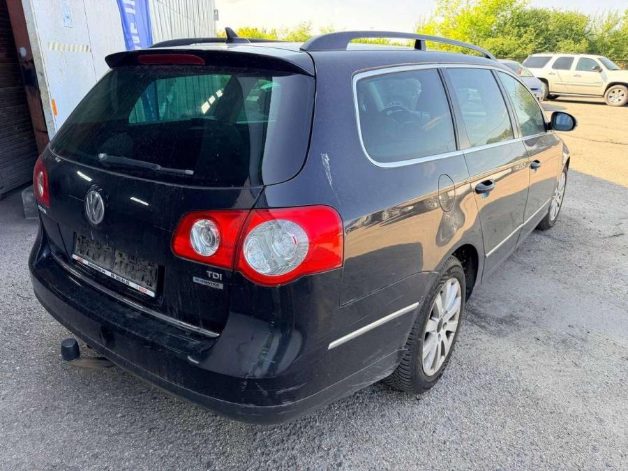 Melns Volkswagen Passat 2010 Šauļi, ar dzinēja tilpumu 2.00 L un nobraukumu 350 tūkst. km par 1550 €, foto 8 vietnē AUTOMOTO.COM.LV