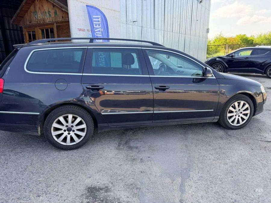 Melns Volkswagen Passat 2010 Šauļi, ar dzinēja tilpumu 2.00 L un nobraukumu 350 tūkst. km par 1550 €, foto 10 vietnē AUTOMOTO.COM.LV