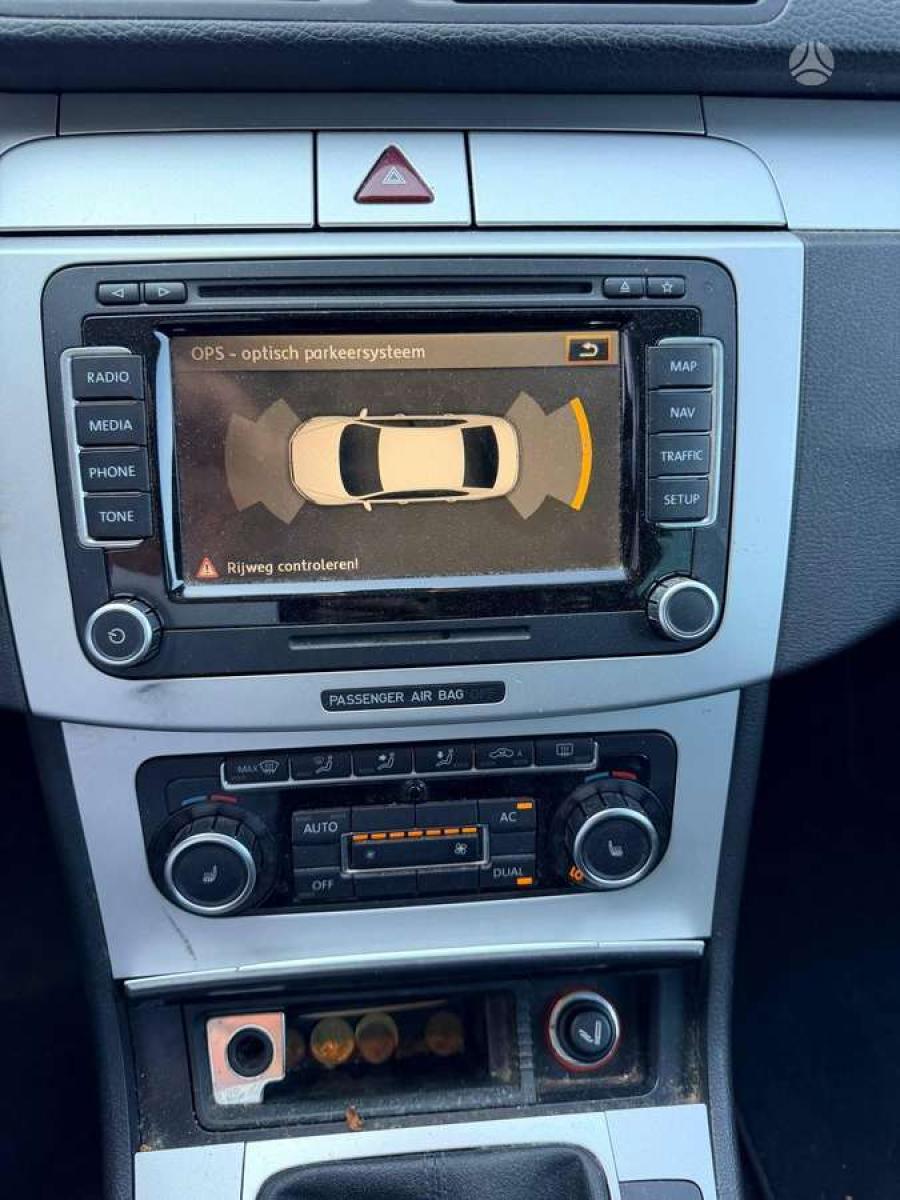 Melns Volkswagen Passat 2010 Šauļi, ar dzinēja tilpumu 2.00 L un nobraukumu 350 tūkst. km par 1550 €, foto 13 vietnē AUTOMOTO.COM.LV