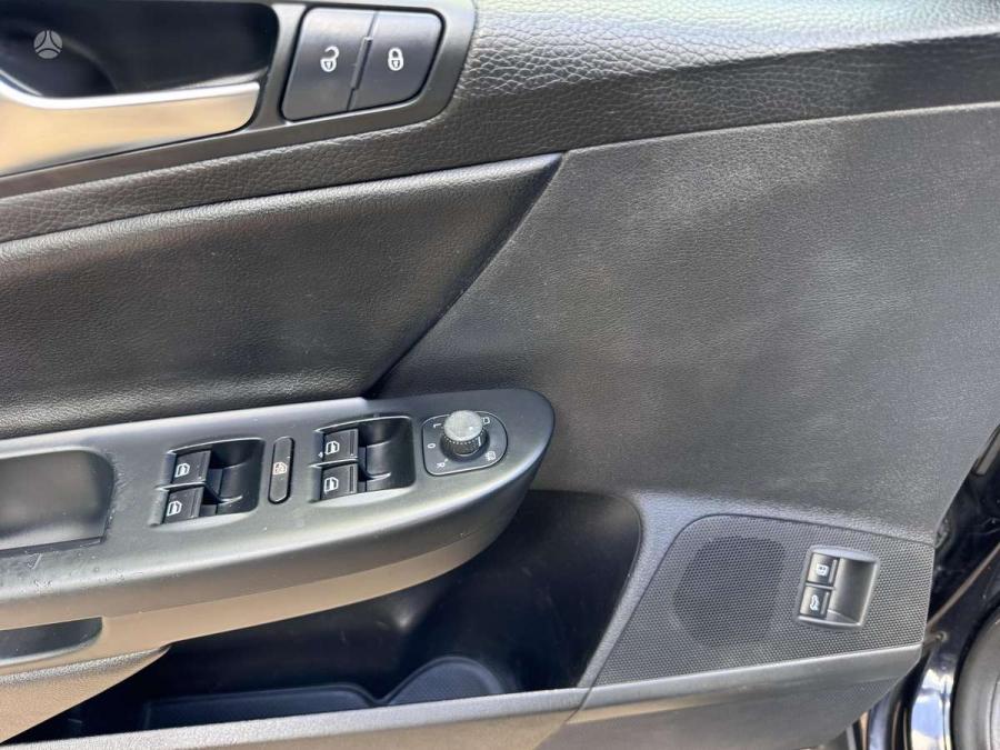 Melns Volkswagen Passat 2010 Šauļi, ar dzinēja tilpumu 1.60 L un nobraukumu 350 tūkst. km par 1550 €, foto 21 vietnē AUTOMOTO.COM.LV