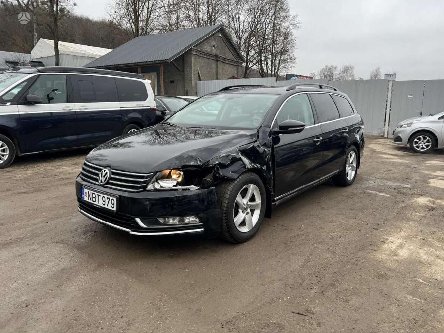 Melns Volkswagen Passat 2011 Kauņa, ar dzinēja tilpumu 1.97 L un nobraukumu 300 tūkst. km par 2900 €, foto 2 vietnē AUTOMOTO.COM.LV