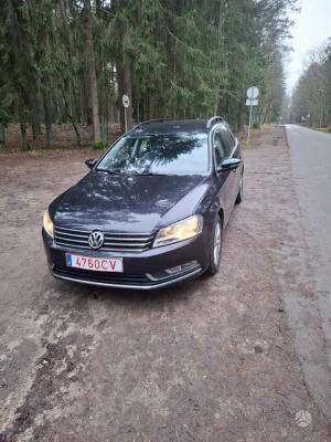 Melns Volkswagen Passat 2011 Kuršėnai, ar dzinēja tilpumu 1.60 L un nobraukumu 295 tūkst. km par 4250 €, foto 2 vietnē AUTOMOTO.COM.LV
