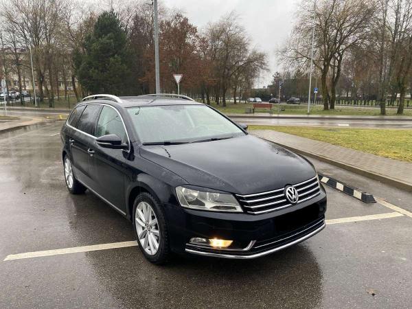 Black Volkswagen Passat 2011 in Silale, with an engine capacity of 2.00 L and mileage of 325 thousand km for 4100 €, photo 1 on AUTOMOTO.COM.LV