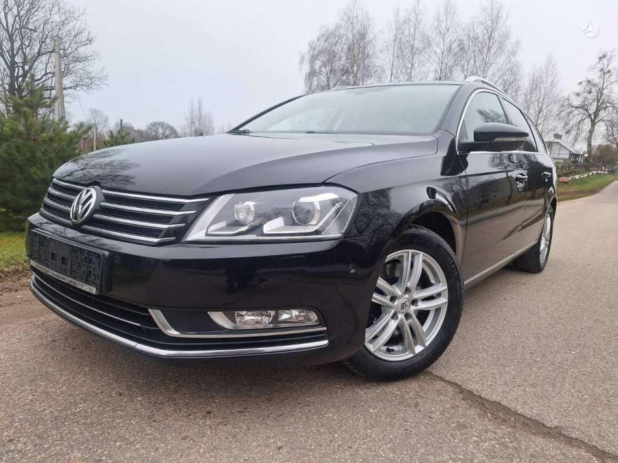 Black Volkswagen Passat 2011 in Prienai, with an engine capacity of 1.60 L and mileage of 246 thousand km for 5050 €, photo 1 on AUTOMOTO.COM.LV