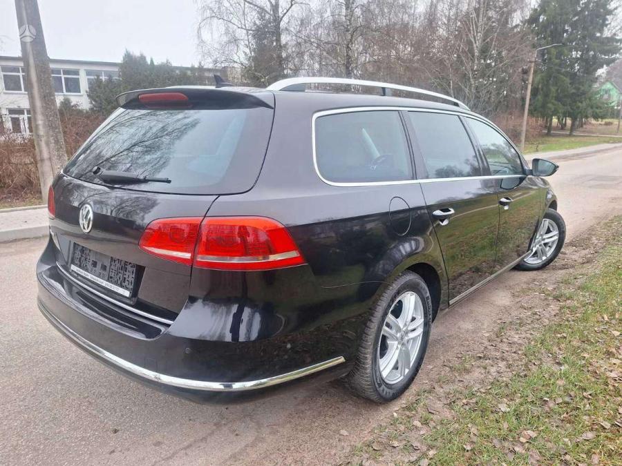 Black Volkswagen Passat 2011 in Prienai, with an engine capacity of 1.60 L and mileage of 246 thousand km for 5050 €, photo 7 on AUTOMOTO.COM.LV